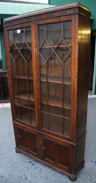 A Jacobean style oak bookcase. - South Perth Antiques & Collectables