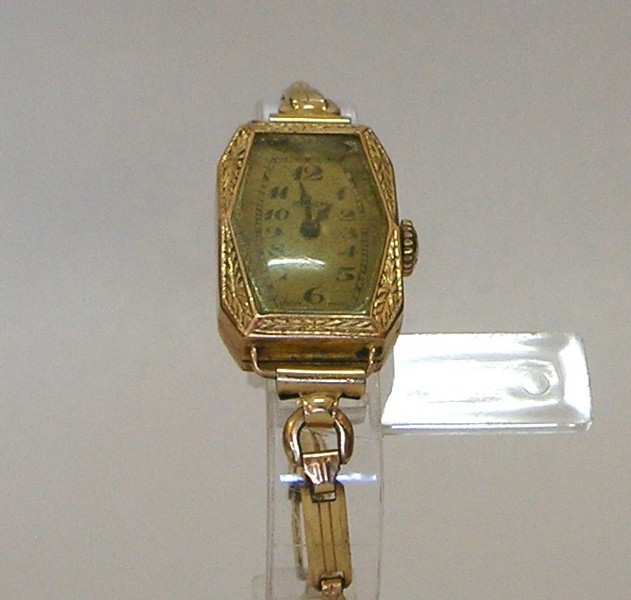 Buren 9ct Gold Ladies Wrist Watch - South Perth Antiques & Collectables