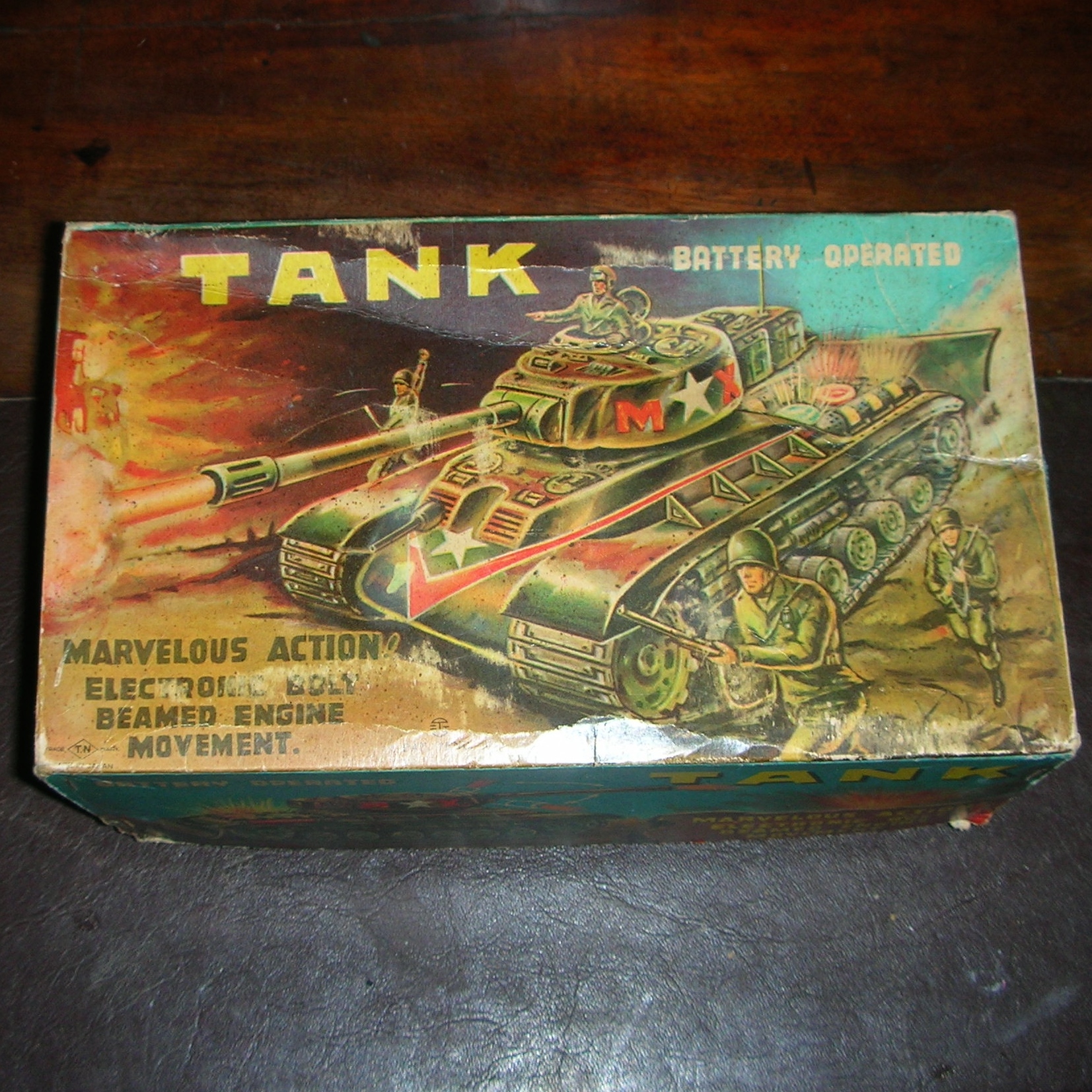 A battery operated Tin Toy Tank. - South Perth Antiques & Collectables