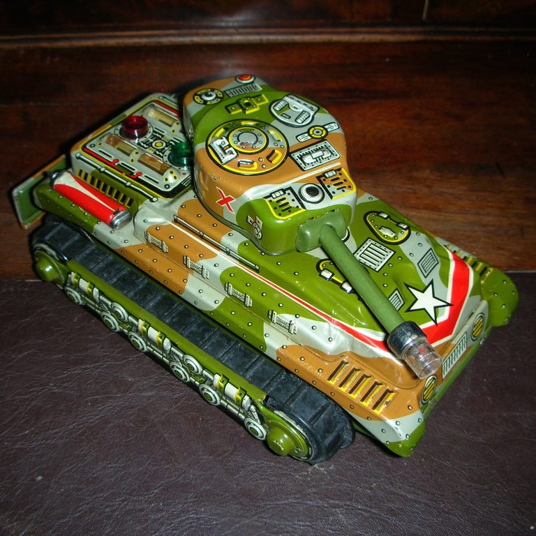 A battery operated Tin Toy Tank. - South Perth Antiques & Collectables