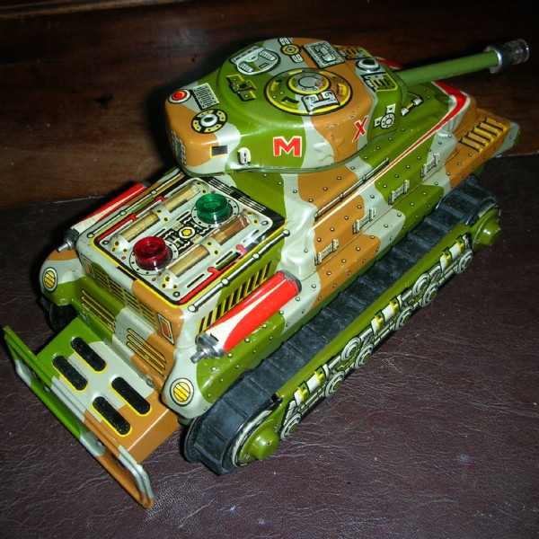 A battery operated Tin Toy Tank. - South Perth Antiques & Collectables