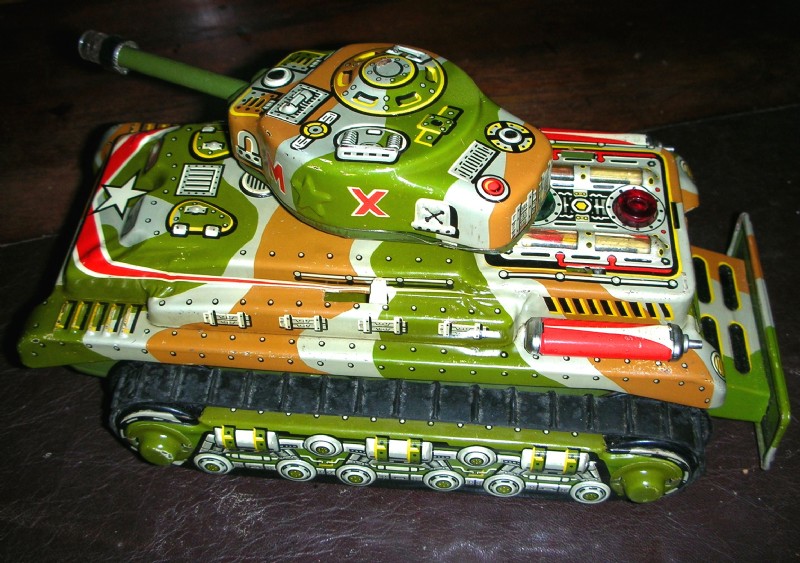 A battery operated Tin Toy Tank. - South Perth Antiques & Collectables