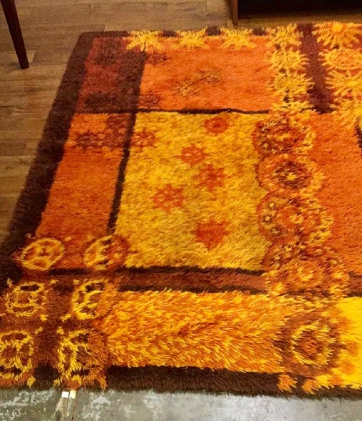 A Vintage Scandinavian Rya Rug - South Perth Antiques & Collectables