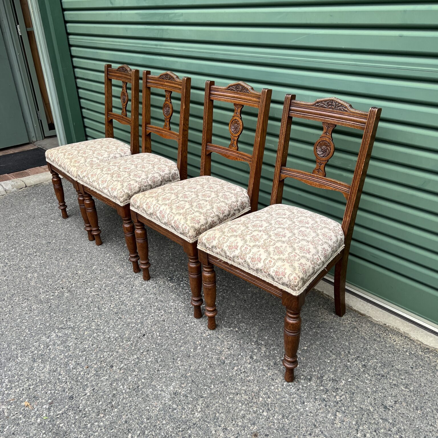 Victorian extendable dining table and four chairs - South Perth ...
