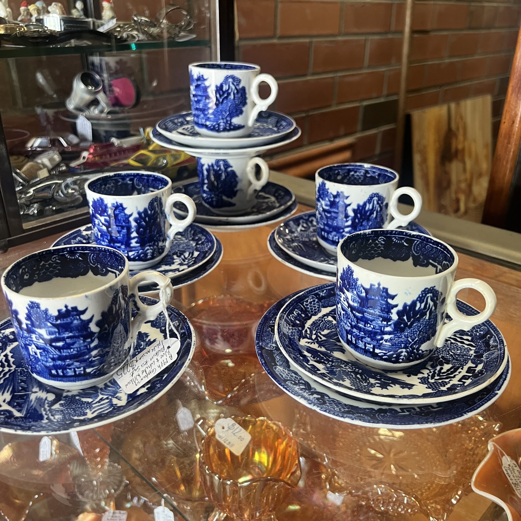 Blue and White Willow pattern tea set - South Perth Antiques & Collectables