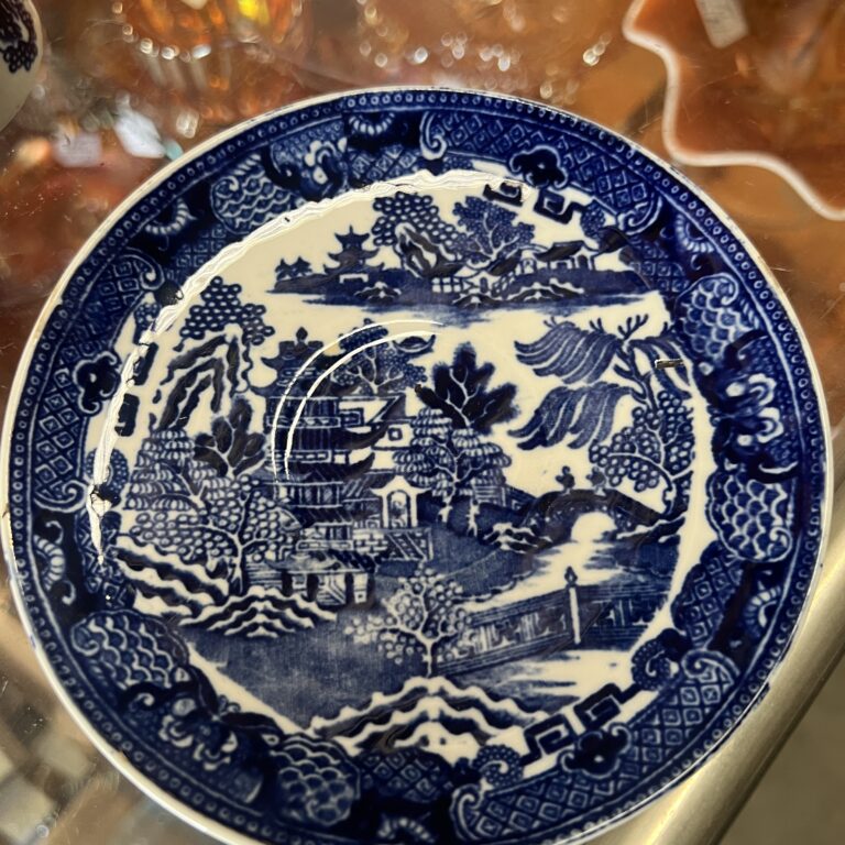 Blue and White Willow pattern tea set - South Perth Antiques & Collectables